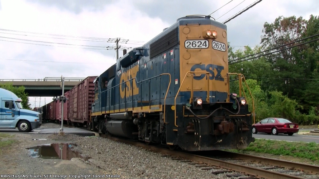 CSX 2624 Up Close